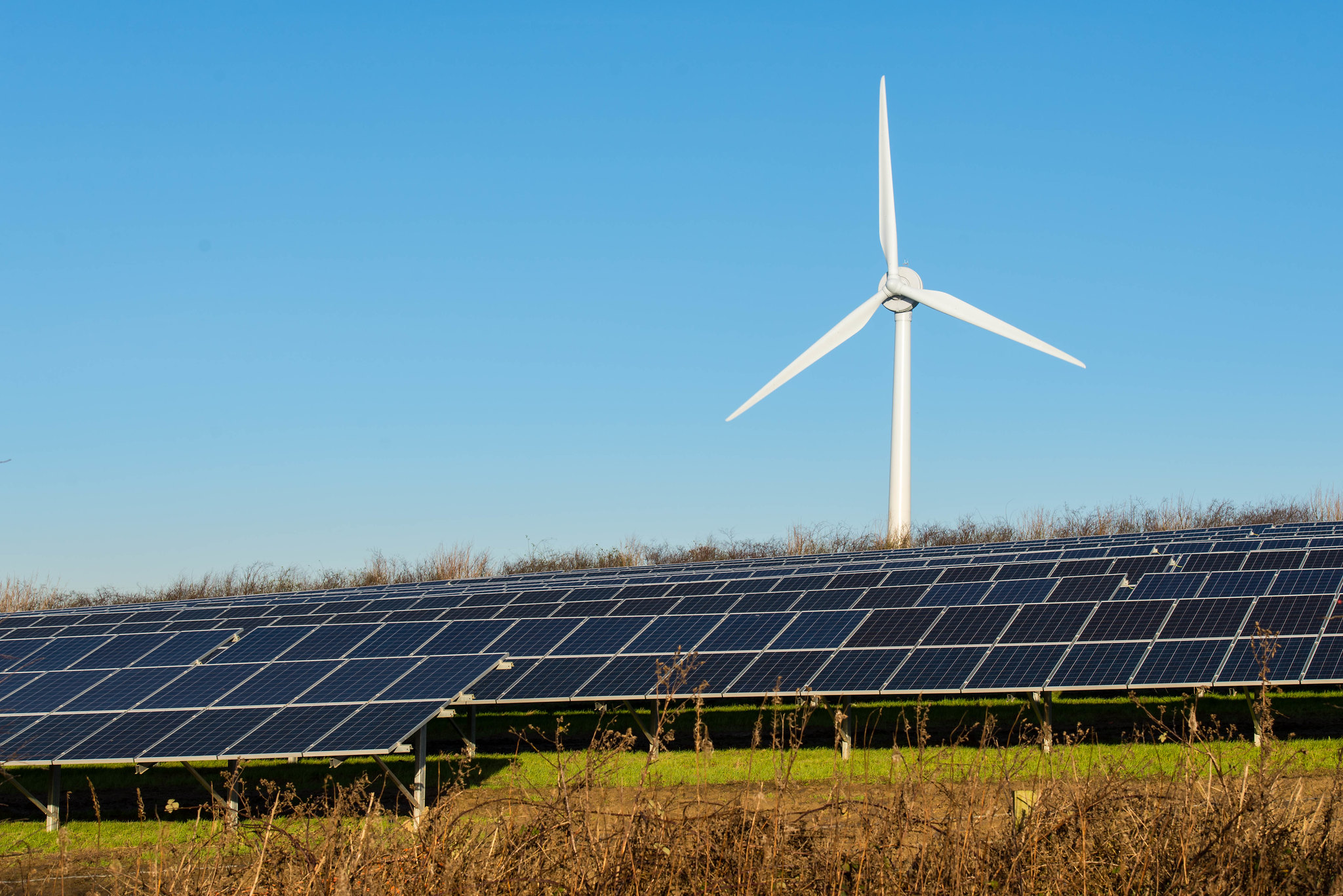 Hybrid Renewable Energy Plants | Earth Wise